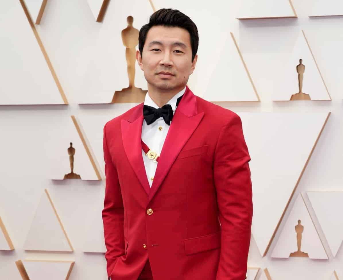 Simu Liu goes off on Air Canada experience at Pearson Airport in ...