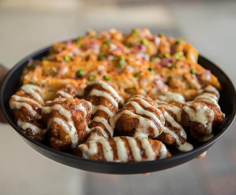 A wing chain just opened their first ever location in downtown Toronto ...