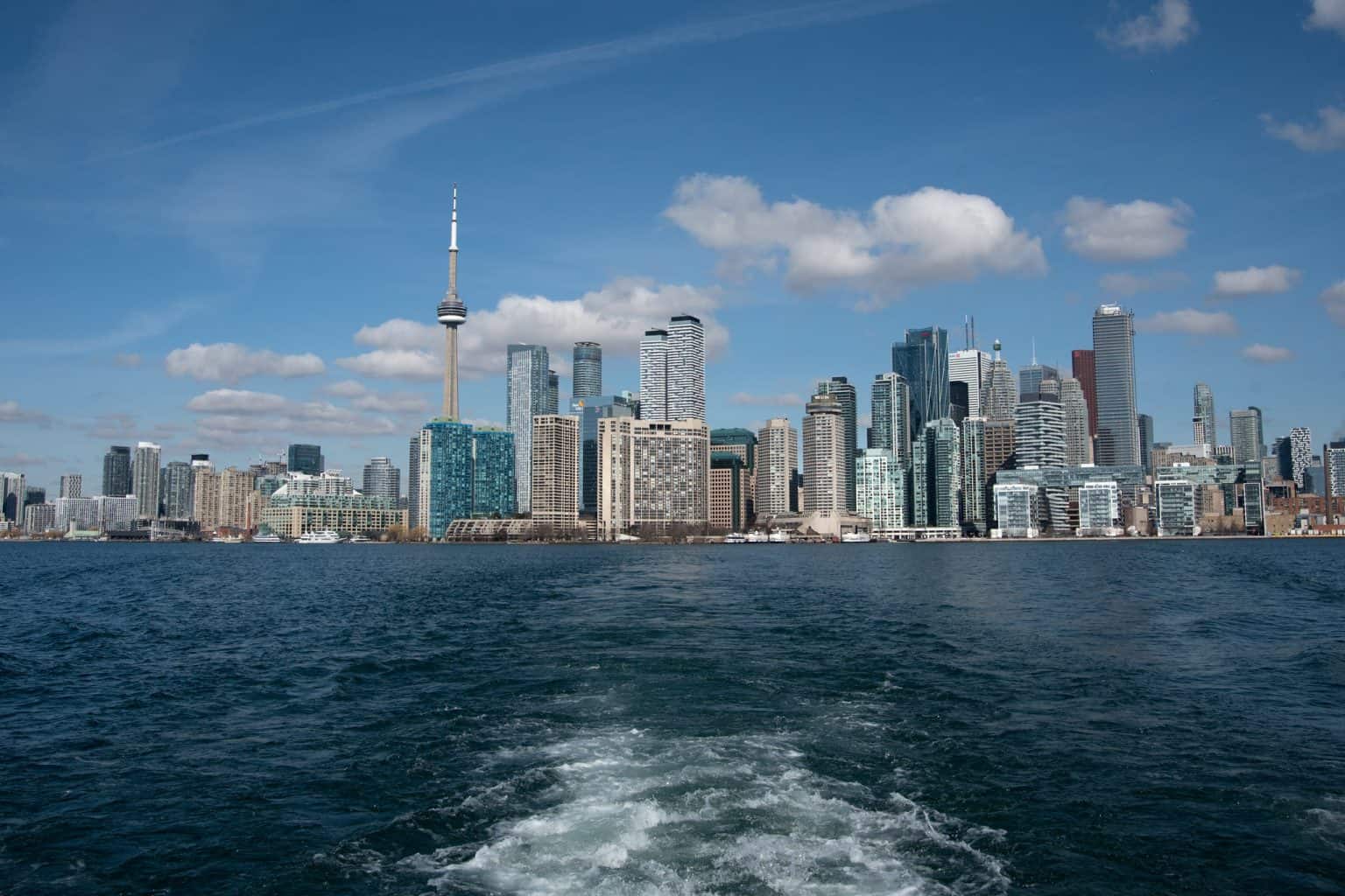 MARCH 11 WEATHER: Sunny skies and warm temperatures in Toronto ...