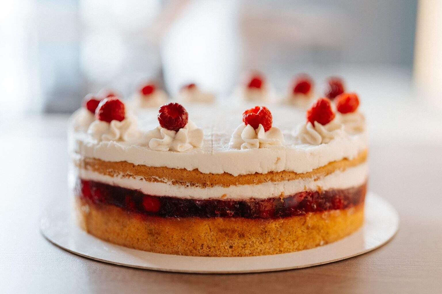 International chain for healthy cake opening first Canadian location in ...